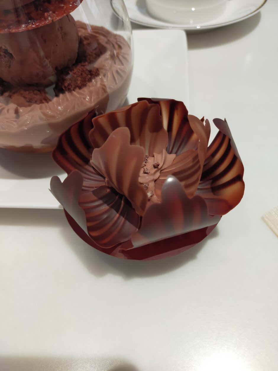 【溜池山王】パスカル・ル・ガック東京（PASCAL LE GAC TOKYO）で極上パルフェ・フルーリー | Sweets＆powerご褒美スイーツ