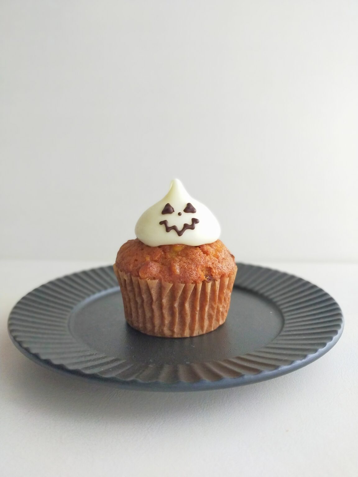 行列にならんでもぜひいただきたい、シンプルながらも奥深いケーキ【横浜】BAKEROOMベイクルームさん | Sweets＆powerご褒美スイーツ