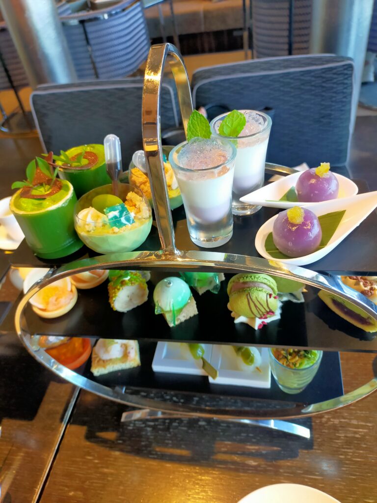 銀座SIXで抹茶アフタヌーンティー体験｜THE GRAND LOUNGEのミルフィーユが絶品！ | Sweets＆powerご褒美スイーツ