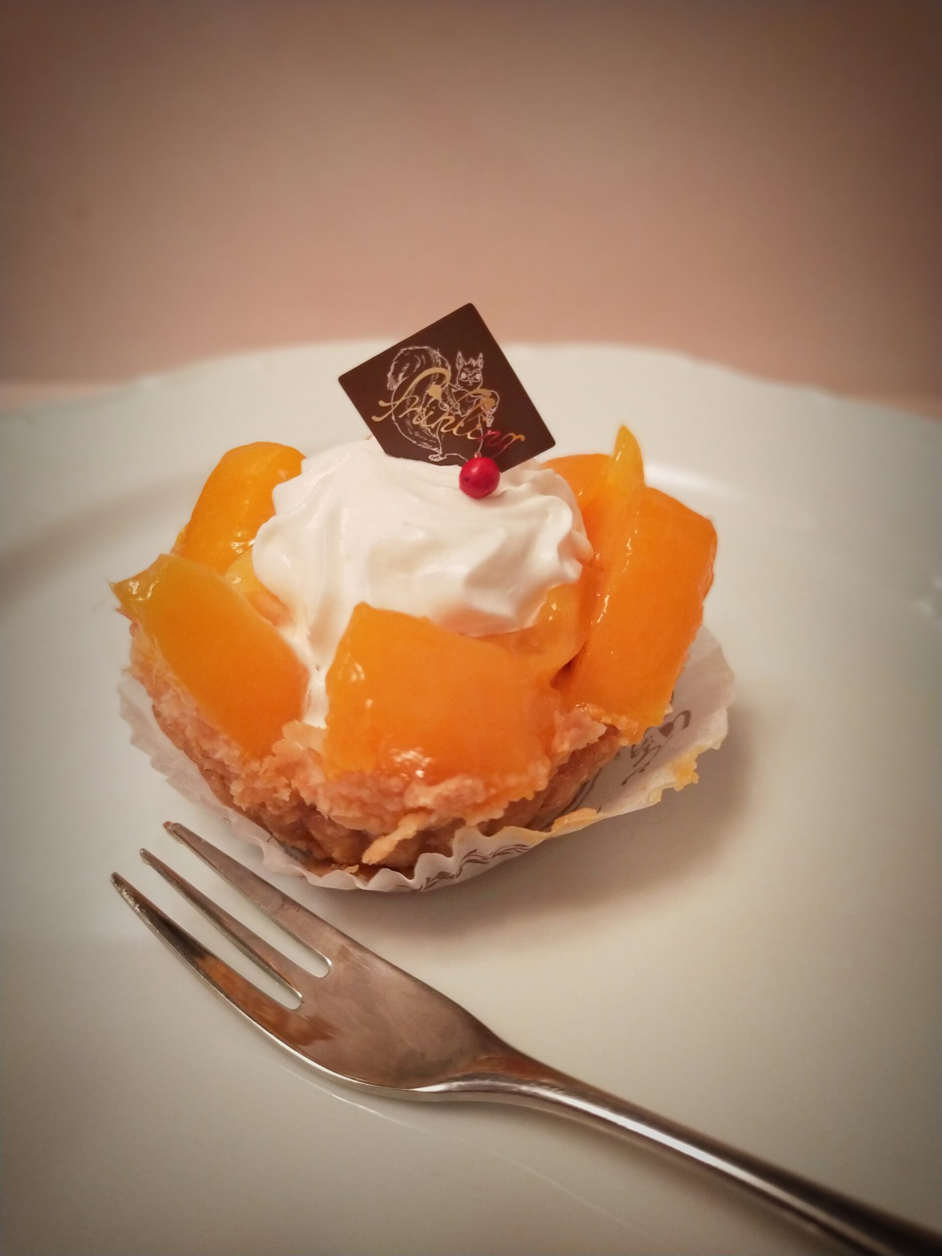 【葉山スイーツ巡り】森戸海岸そばの隠れ家パティスリー「フリューリング」で絶品ケーキを堪能！ | Sweets＆powerご褒美スイーツ